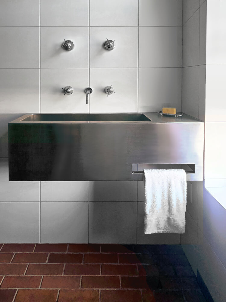 Stainless Steel Box Sink - SHERMAN ARCHITECTS
